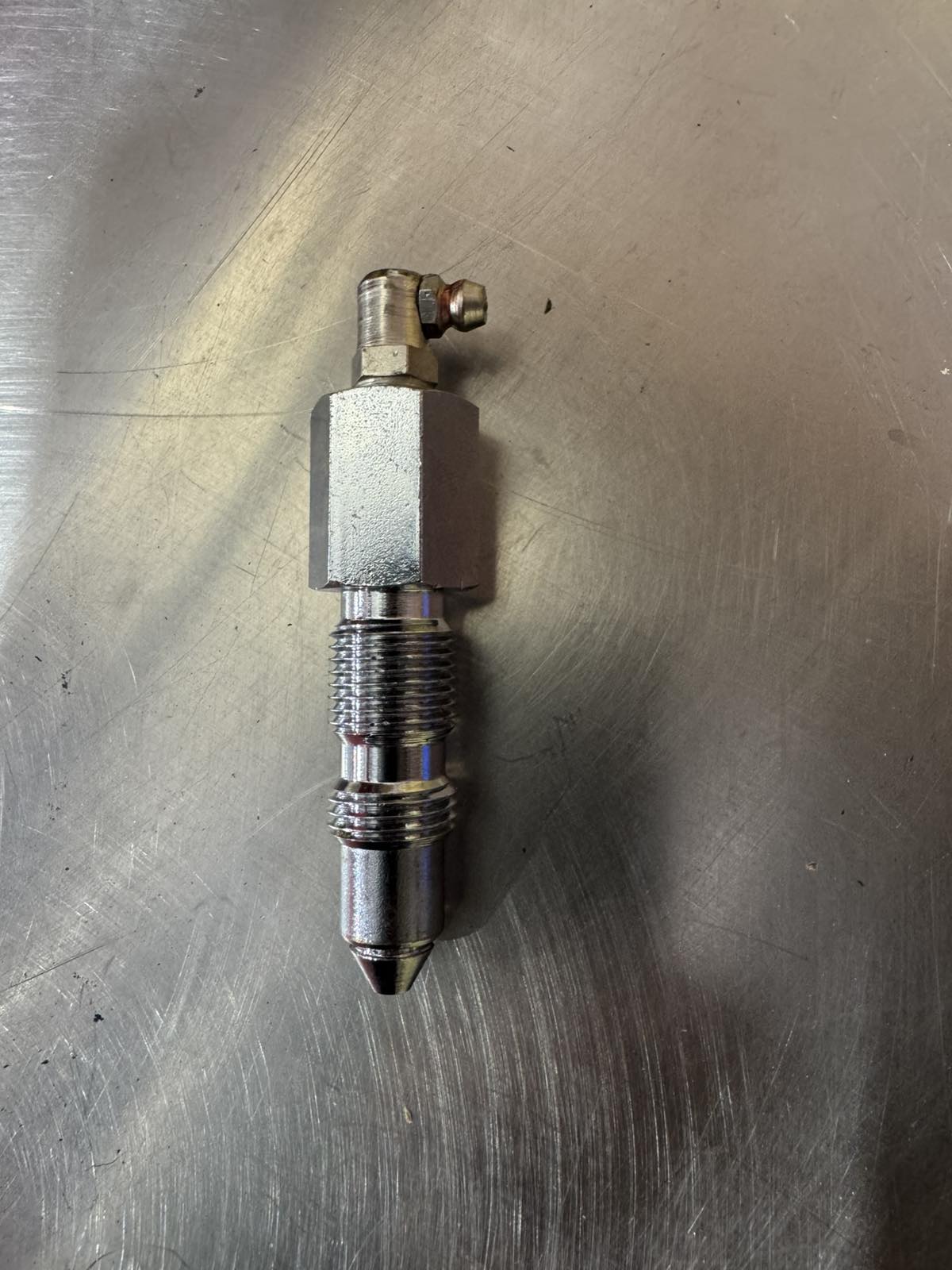 2.3T track tensioner grease nipple – Digger King Parts